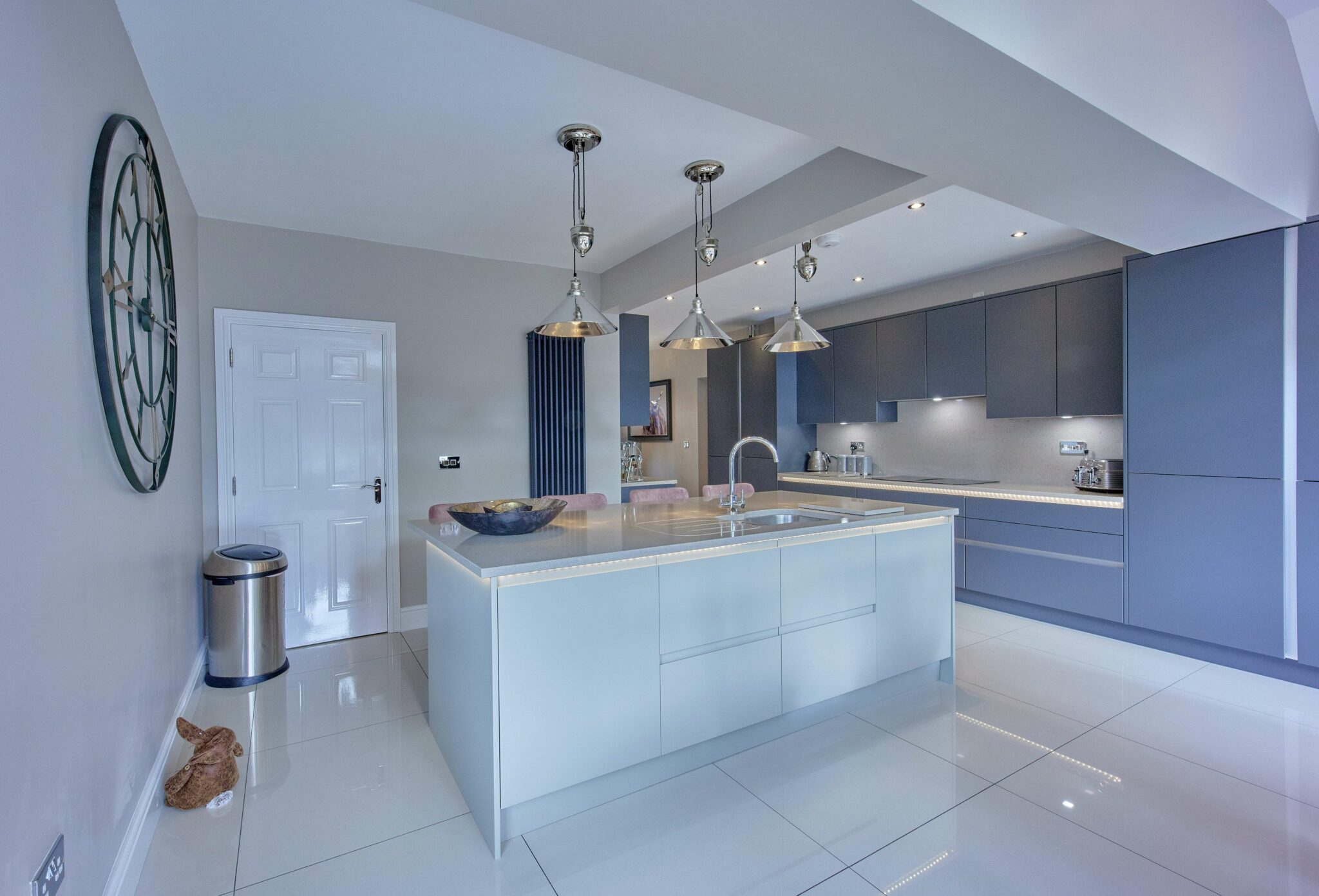 Seamless Style In The Family Kitchen With Sahara | CRL Stone