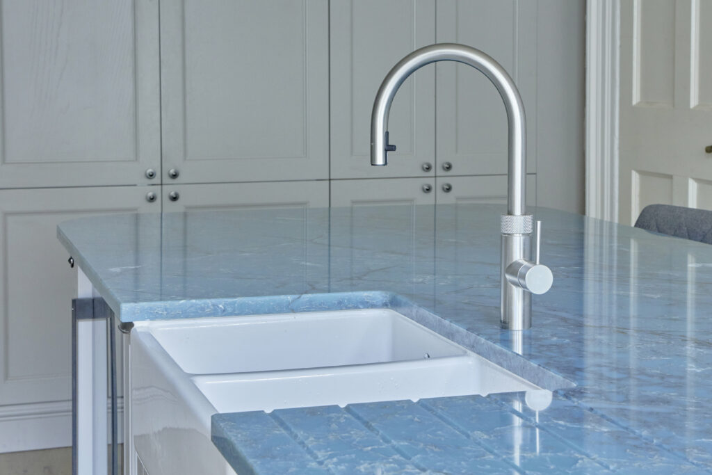 Bold Vs. Neutral: Choosing The Right Quartz Colour For Your Style | CRL ...